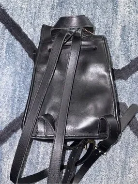 Coach | Bags | Coach Black Leather Backpack With Gold Turnlock Accent ...